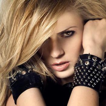 Classify Bulgarian singers